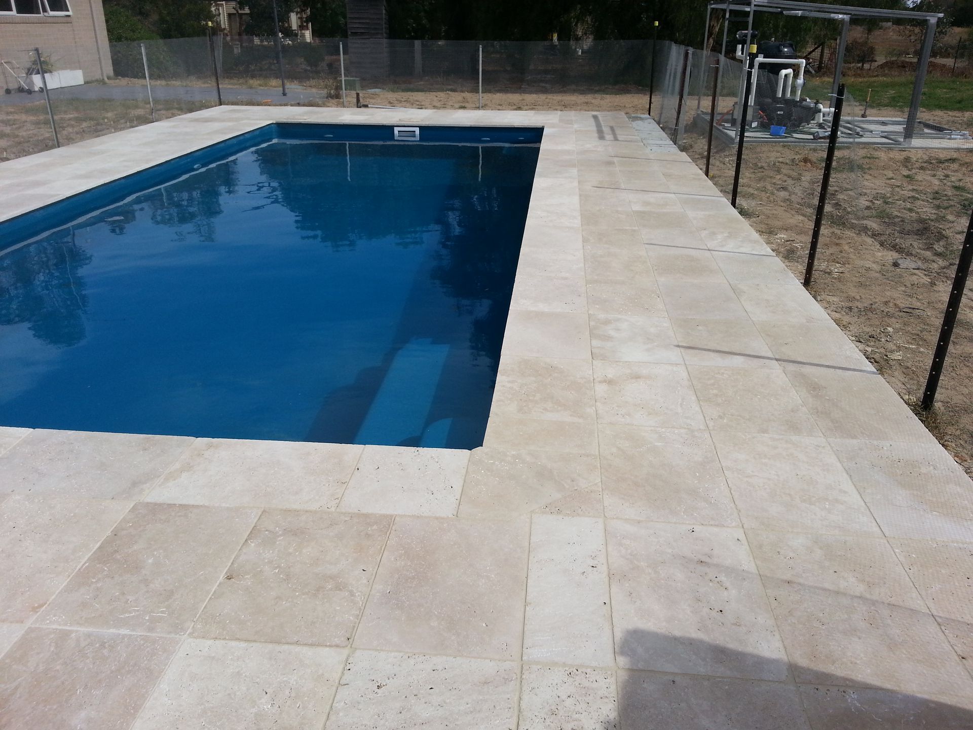 Photo/Travertine: Classic Tumbled & Unfilled | SAI Stone